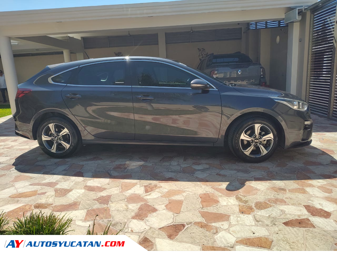Kia Forte EX IVT Hatchback 2021 – AutosYucatan.com