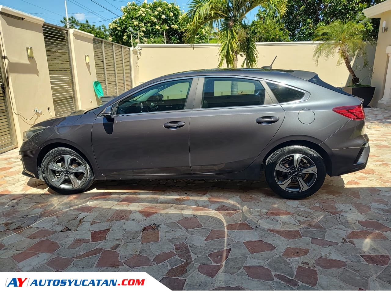 Kia Forte EX IVT Hatchback 2021 – AutosYucatan.com