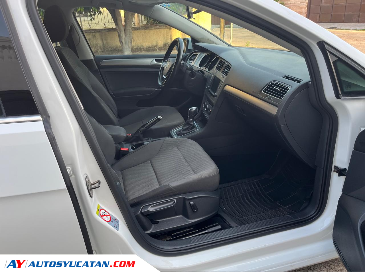 Volkswagen Golf Variant Diesel Turbo 2016 – AutosYucatan.com